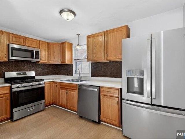 house with 3 bedroom, Orange NJ DLS102030243
