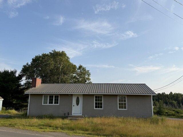 house with 3 bedroom, Orient ME DS104266277
