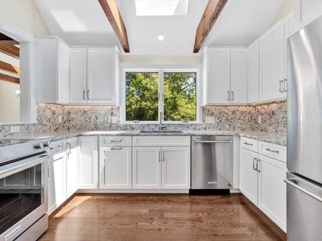 house with 3 bedroom, Orleans MA ES104044480