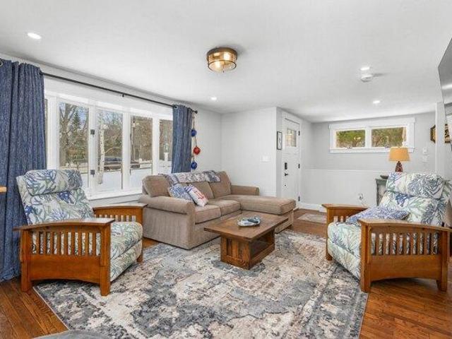 house with 3 bedroom, Orleans MA ES103036938
