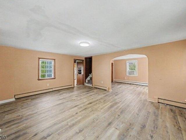 house with 3 bedroom, Oxford NJ ES105175327