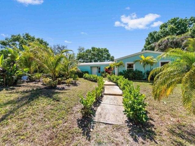 house with 3 bedroom, Palm City FL DLS92632753