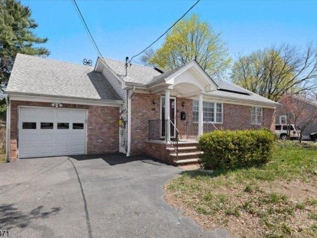 house with 3 bedroom, Paramus NJ DLS102708104