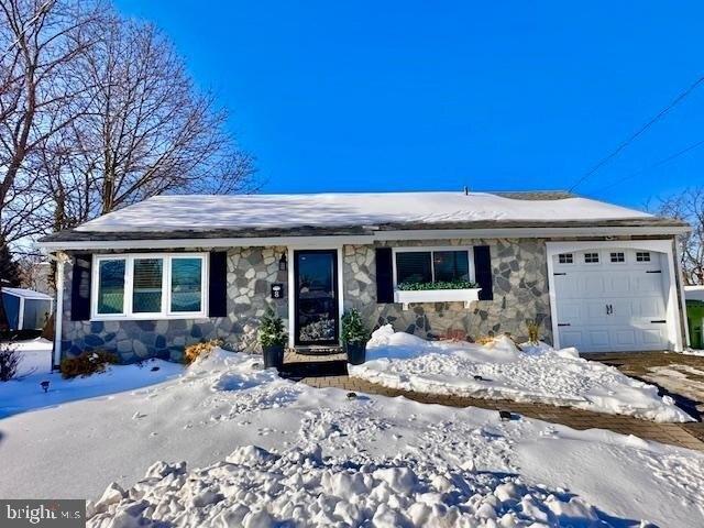 house with 3 bedroom, Parlin NJ DS102828095