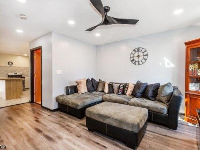 house with 3 bedroom, Paterson NJ DLS102584983