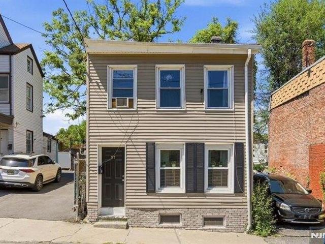 house with 3 bedroom, Paterson NJ DS104446150