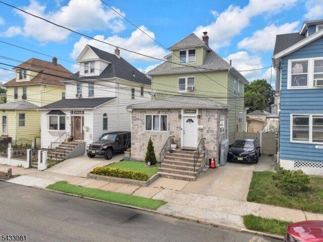 house with 3 bedroom, Paterson NJ ES104375306