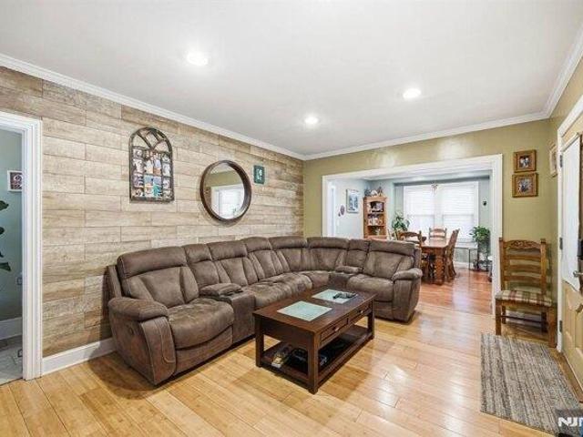 house with 3 bedroom, Paterson NJ ES104408169