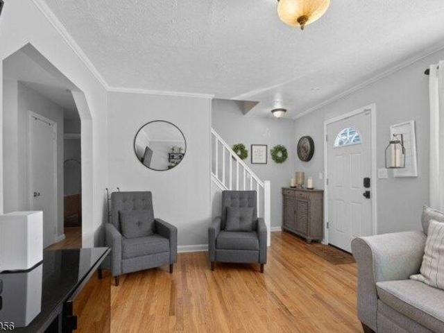 house with 3 bedroom, Paterson NJ ES104720194