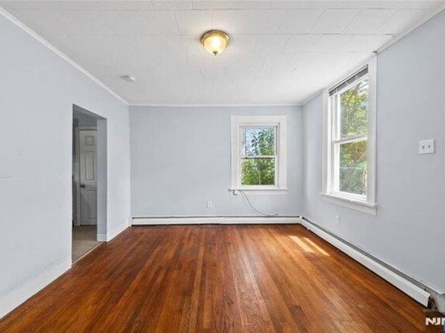 house with 3 bedroom, Paterson NJ ES105160330