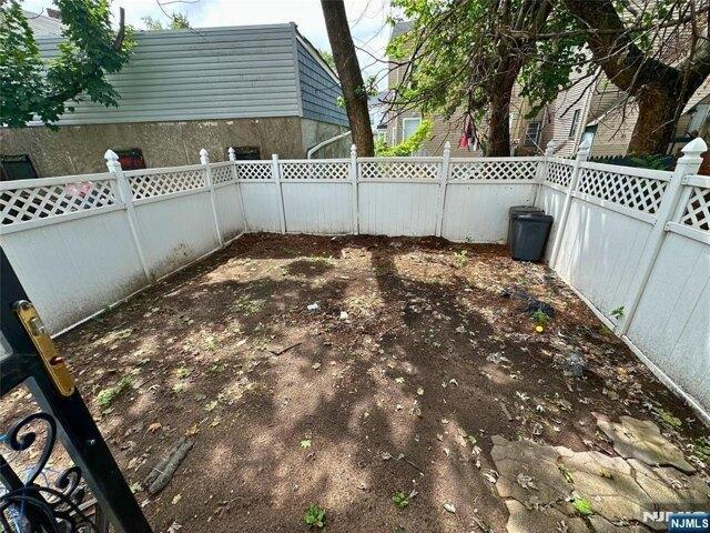 house with 3 bedroom, Paterson NJ ES105124709