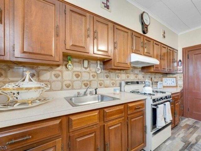 house with 3 bedroom, Paterson NJ ES105125338