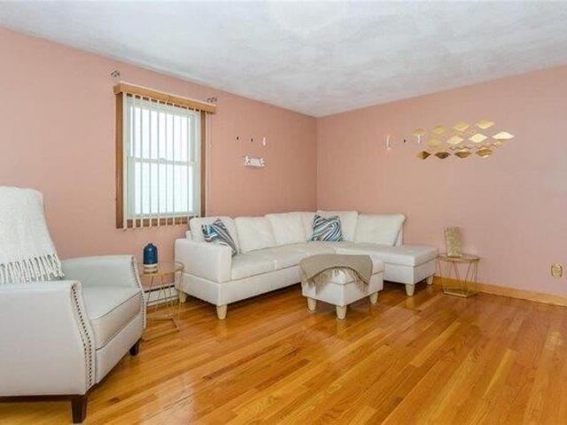 house with 3 bedroom, Pawtucket RI DLS102370372