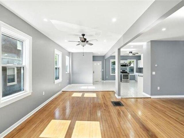 house with 3 bedroom, Pawtucket RI DLS102409275