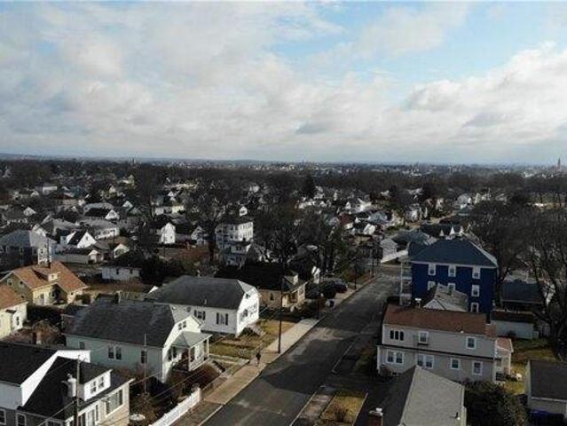 house with 3 bedroom, Pawtucket RI DLS102798557