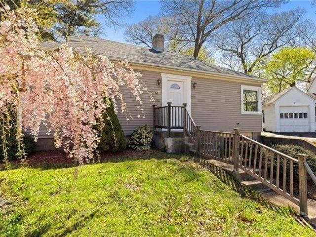 house with 3 bedroom, Pawtucket RI DS102479450