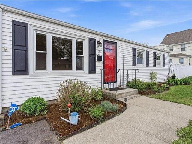 house with 3 bedroom, Pawtucket RI DS102560301