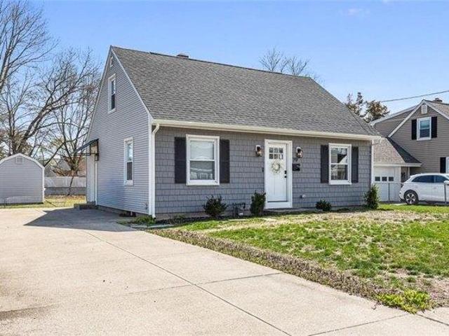 house with 3 bedroom, Pawtucket RI DS102090394