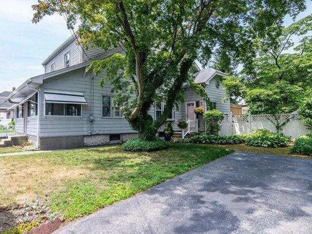 house with 3 bedroom, Pawtucket RI DS103889265