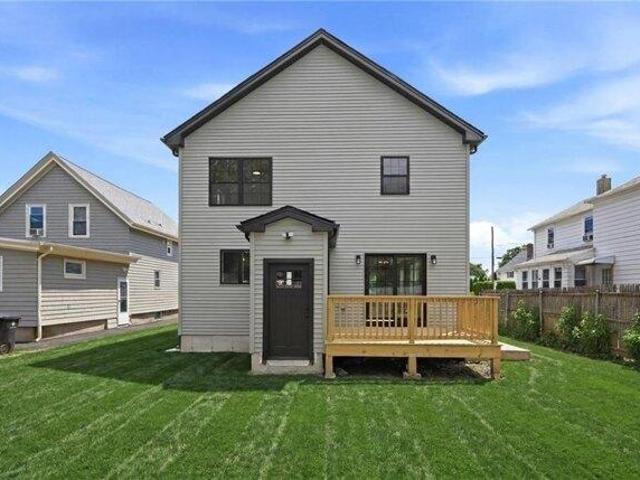house with 3 bedroom, Pawtucket RI DS103931753