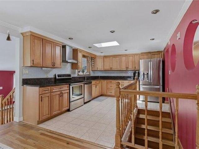 house with 3 bedroom, Pawtucket RI DS103162595
