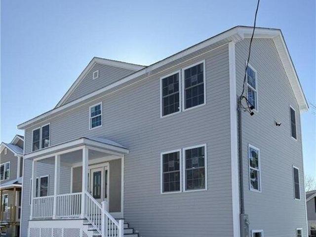 house with 3 bedroom, Pawtucket RI DS104008265