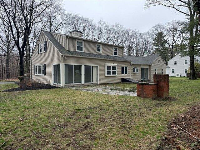 house with 3 bedroom, Pawtucket RI ES103623997