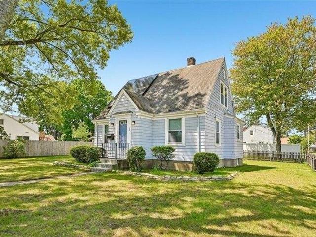 house with 3 bedroom, Pawtucket RI ES103886991