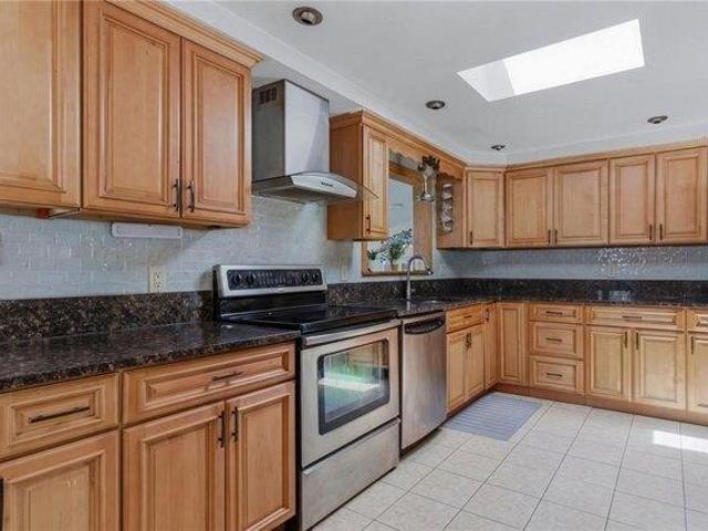 house with 3 bedroom, Pawtucket RI ES103966953