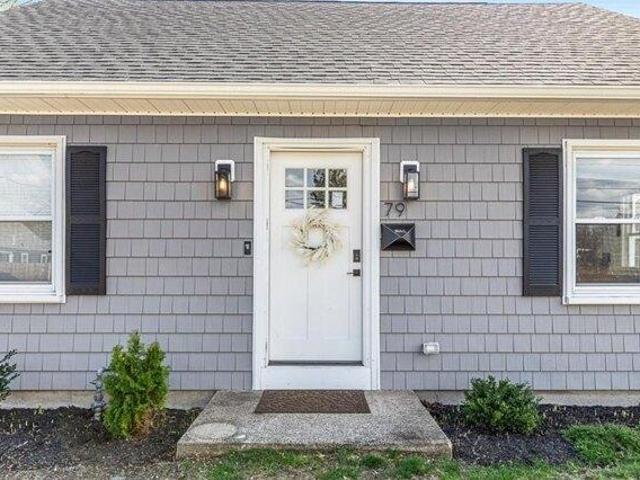 house with 3 bedroom, Pawtucket RI ES103159291