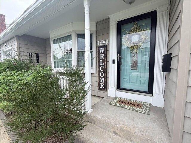 house with 3 bedroom, Pawtucket RI ES103222888