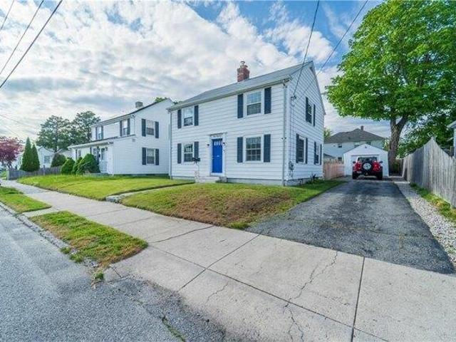 house with 3 bedroom, Pawtucket RI ES103248495