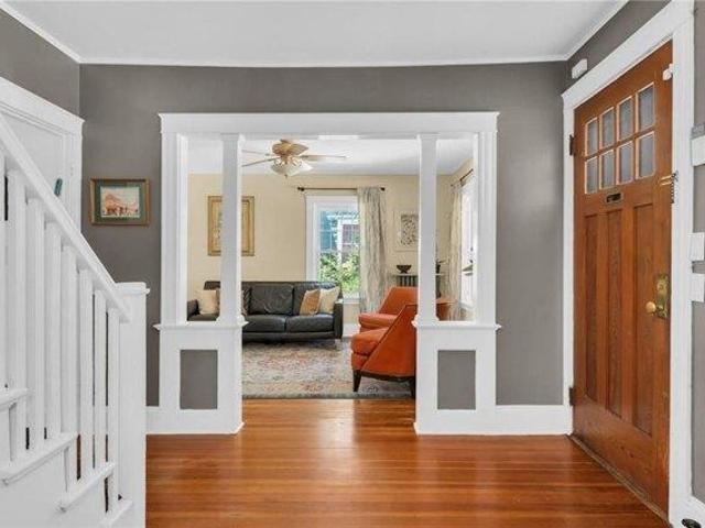 house with 3 bedroom, Pawtucket RI ES104605447