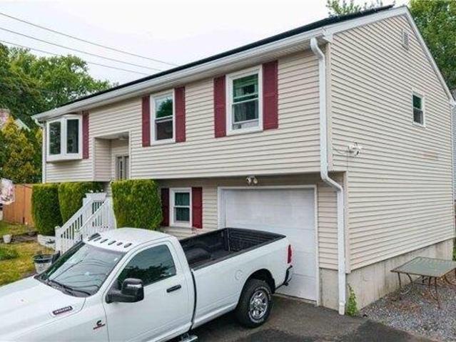house with 3 bedroom, Pawtucket RI ES104848396