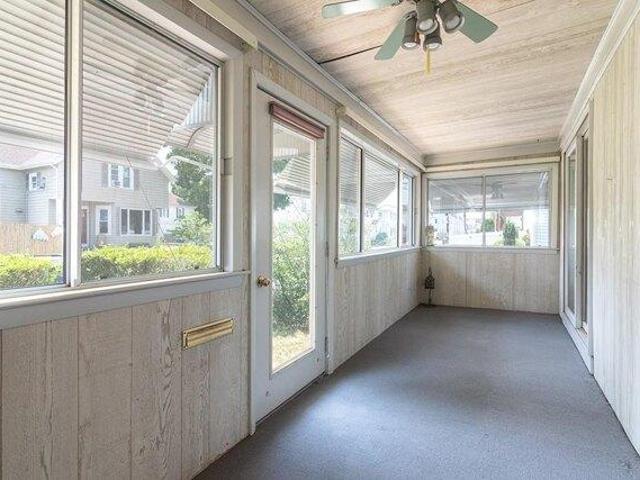 house with 3 bedroom, Pawtucket RI ES105114637