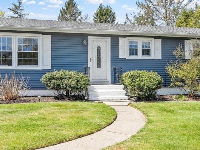 house with 3 bedroom, Paxton MA ES102960889