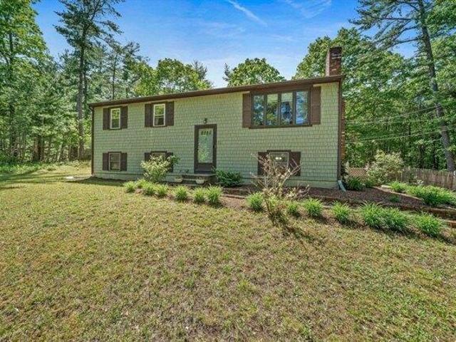 house with 3 bedroom, Pembroke MA DS103853071