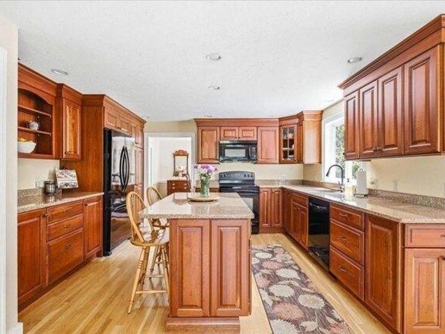 house with 3 bedroom, Pembroke MA DS104009155