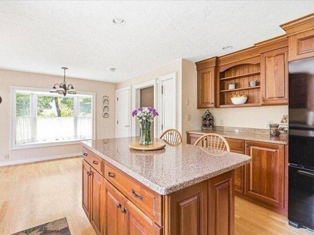 house with 3 bedroom, Pembroke MA ES104009155