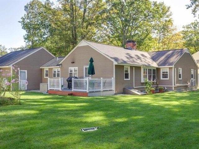 house with 3 bedroom, Pembroke NH DS102121005