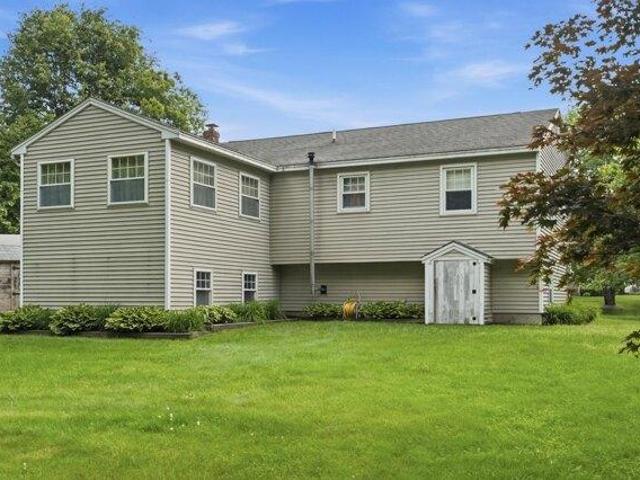 house with 3 bedroom, Pembroke NH ES104790894