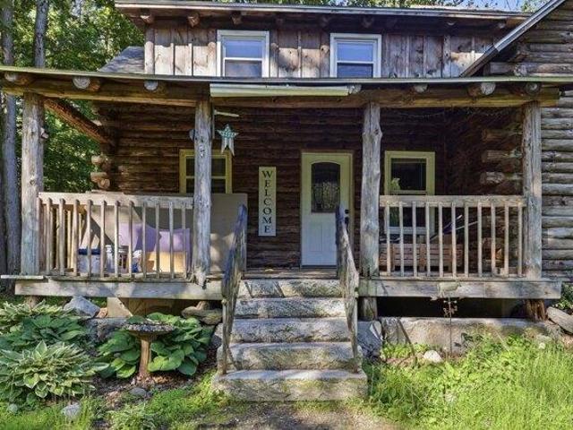 house with 3 bedroom, Pembroke NH ES105095223