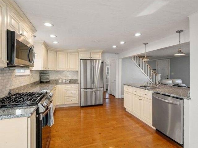 house with 3 bedroom, Peabody MA DS102860040