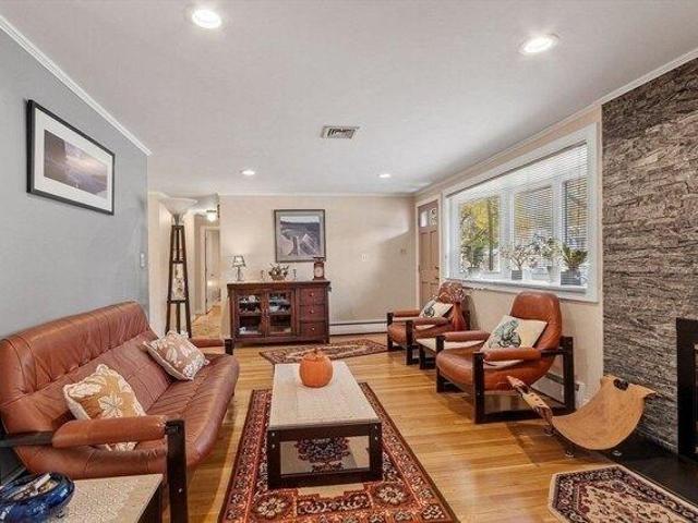 house with 3 bedroom, Peabody MA DS103809682