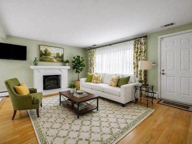 house with 3 bedroom, Peabody MA ES104407165