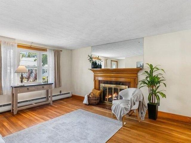 house with 3 bedroom, Peabody MA ES103099797