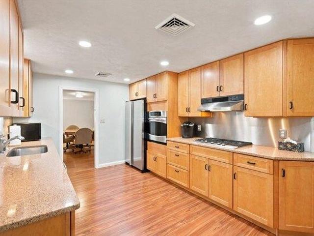 house with 3 bedroom, Peabody MA ES103494587