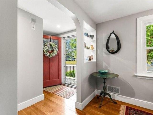 house with 3 bedroom, Peabody MA ES103808207