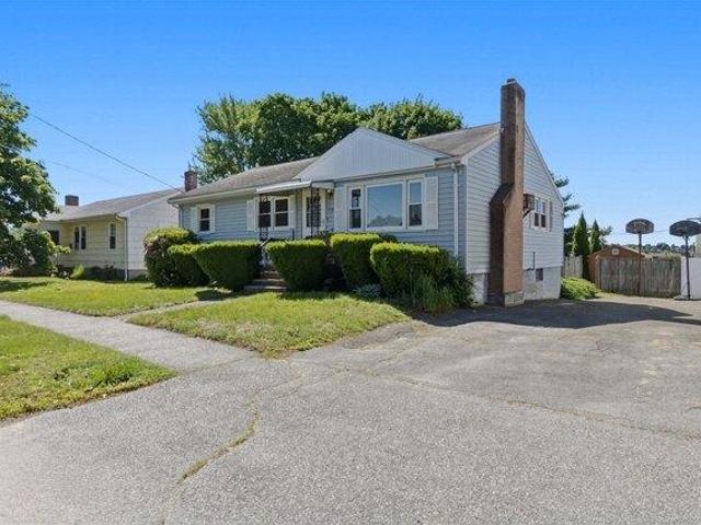 house with 3 bedroom, Peabody MA ES103930910