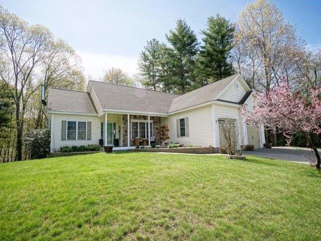 house with 3 bedroom, Pelham NH DLS103099988
